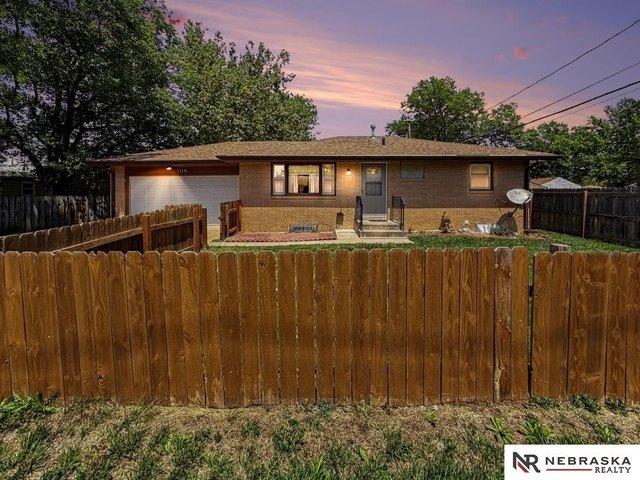 5110 Gladstone St, Lincoln, NE 68504