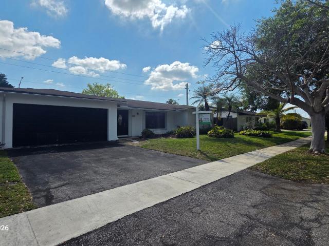 5110 SW 101st Ave, Cooper City, FL 33328 | MLS #B26007 | Compass