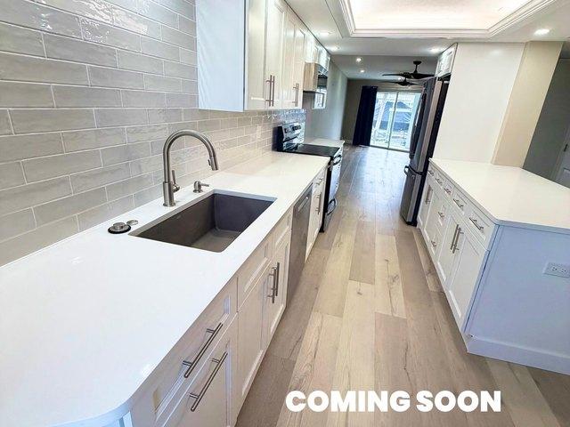 5111 Manor Ct Unit 4, FL