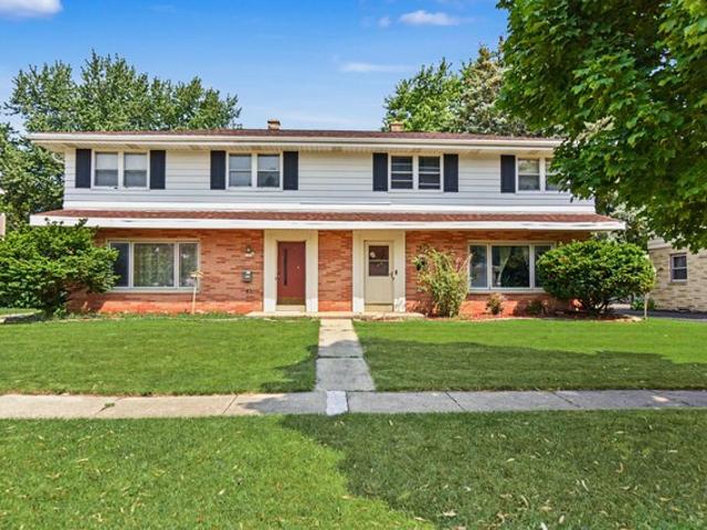 5111 Maplewood Dr Unit 5113, Greendale, WI 53129