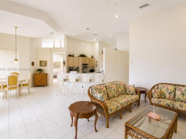5111 NW 104th Ave, Coral Springs, FL 33076 | MLS #A12056