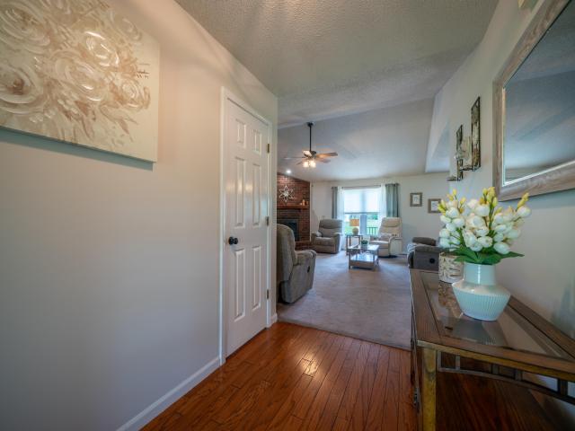 5111 e flamingo dr