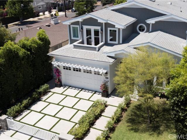 5111 Greenbush Ave, Sherman Oaks, CA 91423 | MLS #SR26053 | Compass