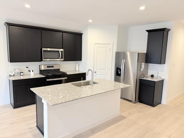 5111 Hunters Trail
