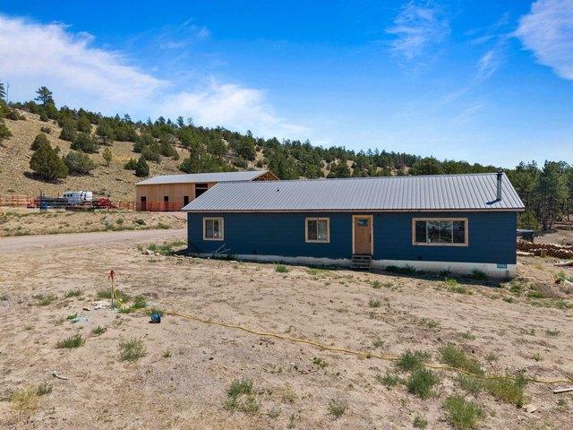 5111 Highway 16, Newcastle, WY 82701