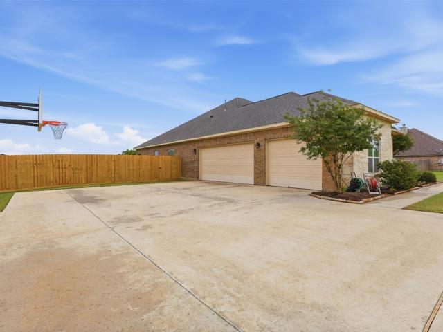 5111 Landon Lane