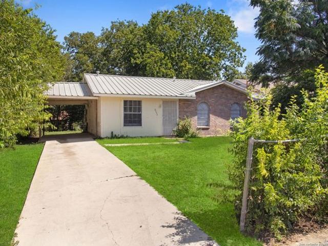 5111 Red Hawk St, San Antonio, TX 78242