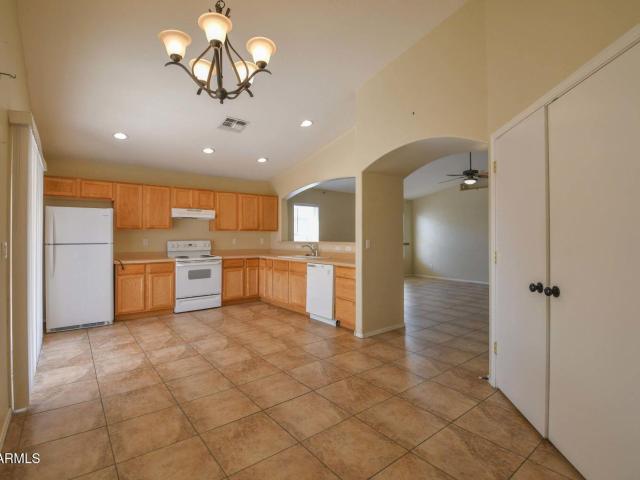 5111 w warren drive