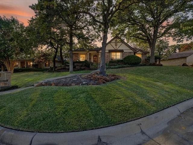 5112 Misty Wood Dr, Arlington, TX 76017