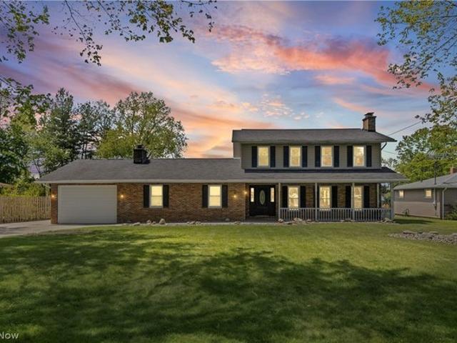 5112 Sheaters Dr, North Canton, OH 44720