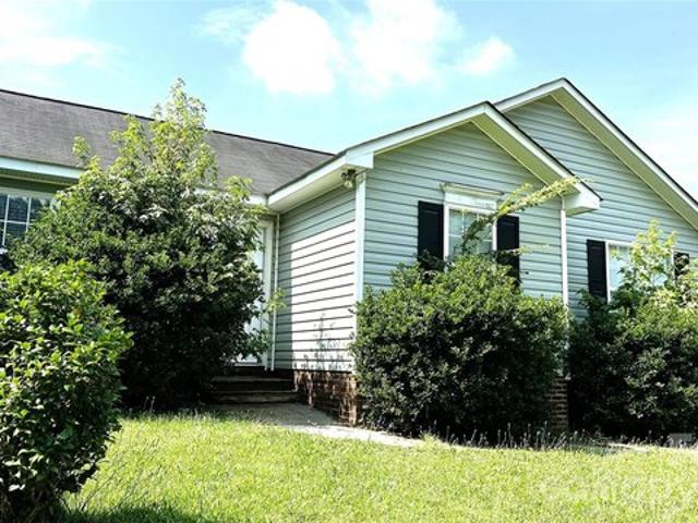 5113 Milhaven Ln, Charlotte, NC 28269