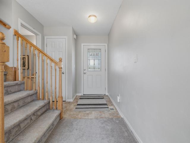 5113 NE Ledgestone Court