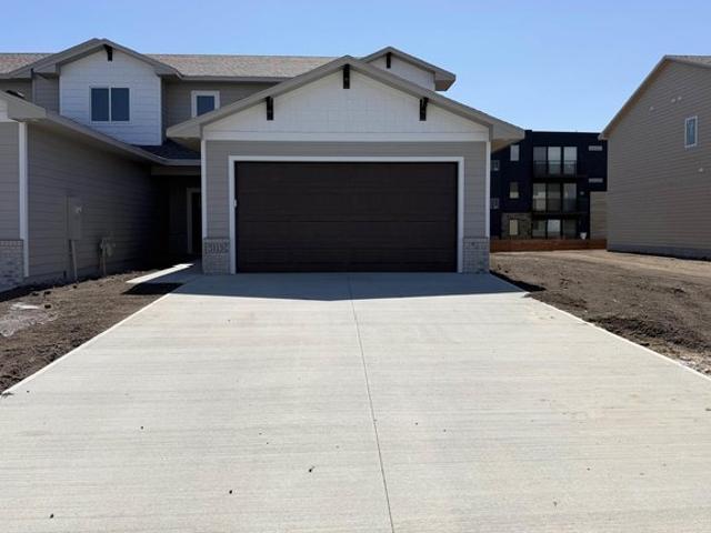 5113 E 67th St, Sioux Falls, SD 57108
