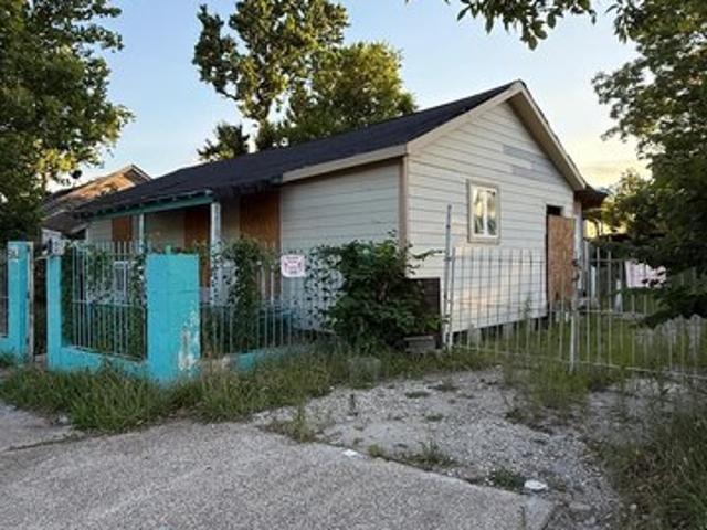 5113 Hirsch Rd, Houston, TX 77026
