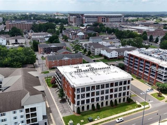 511 11th St Apt 301, Tuscaloosa, AL 35401