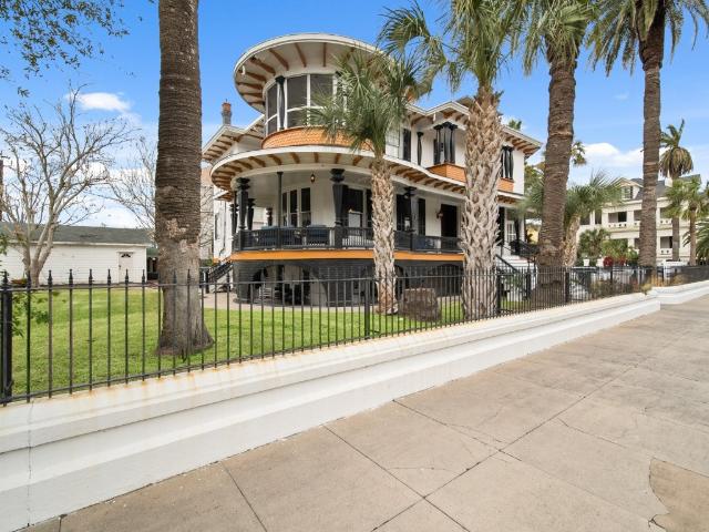 511 17th St, Galveston, TX 77550 | MLS #65130 | Compass