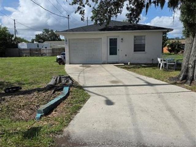 511 30th St E, Palmetto, FL 34221