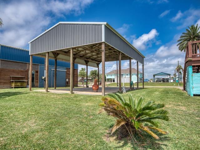 511 County Road 202, Sargent, TX 77414 | MLS #86481 | Compass