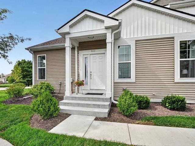 511 Amherst Dr, Sycamore, IL 60178