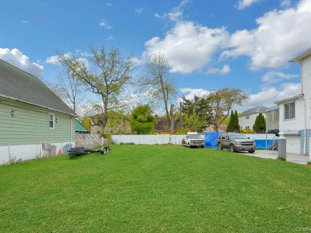511 Beach Avenue | Compass
