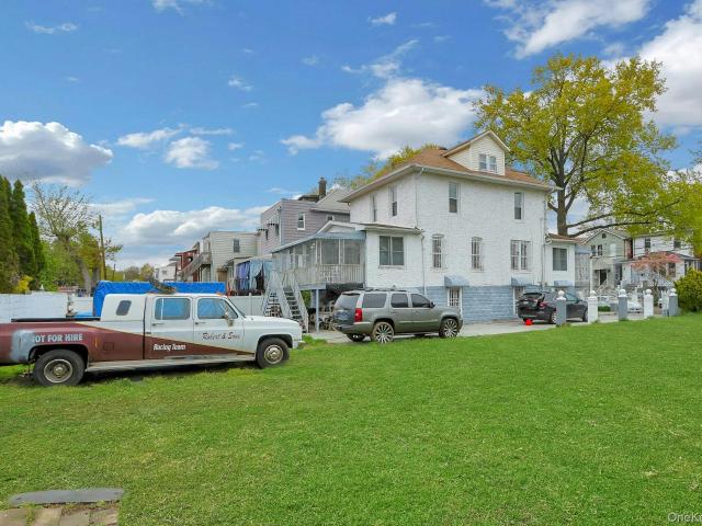 511 Beach Avenue
