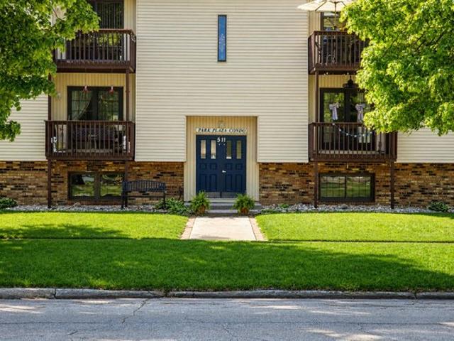 511 Broadway Ave Apt 101, Mattoon, IL 61938
