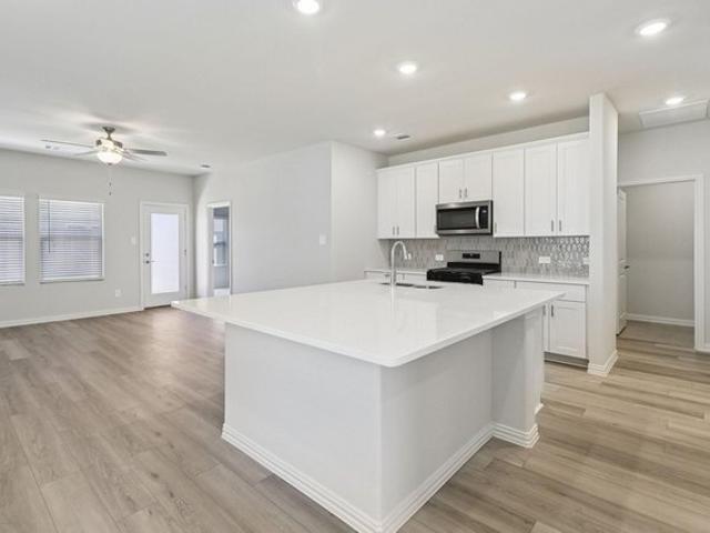 511 Green Gables Dr, Princeton, TX 75071