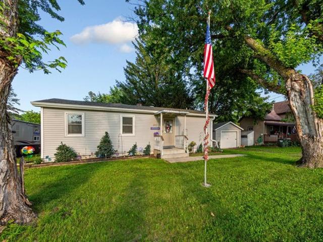 511 Division St, Waterville, MN 56096