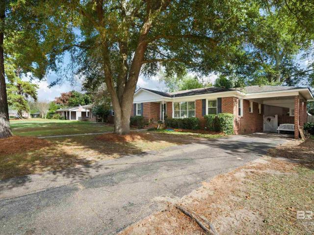 511 E Barksdale Drive