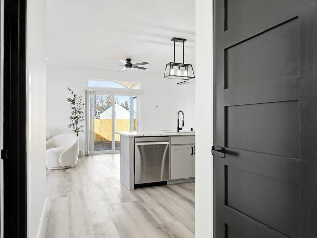 511 e collins st