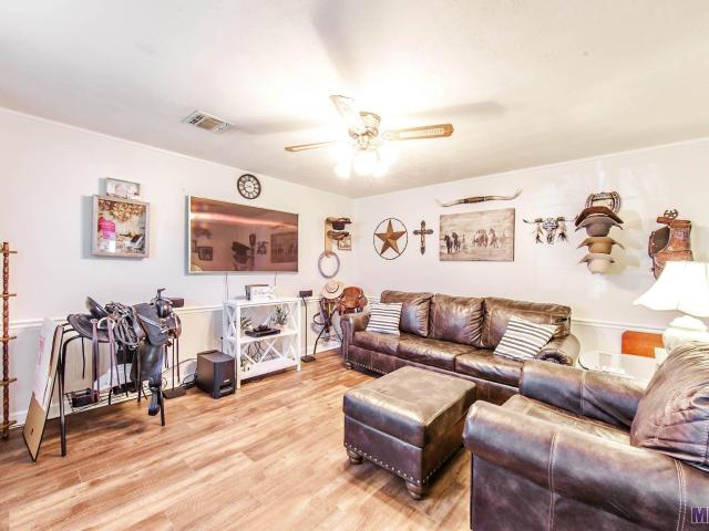 511 Holiday Dr, Houma, LA 70364 | MLS #BY2025020