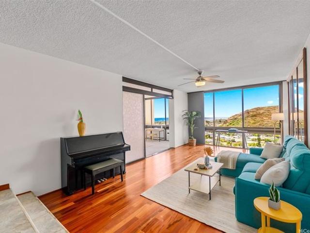 511 Hahaione St Unit 1 20, Honolulu, HI 96825