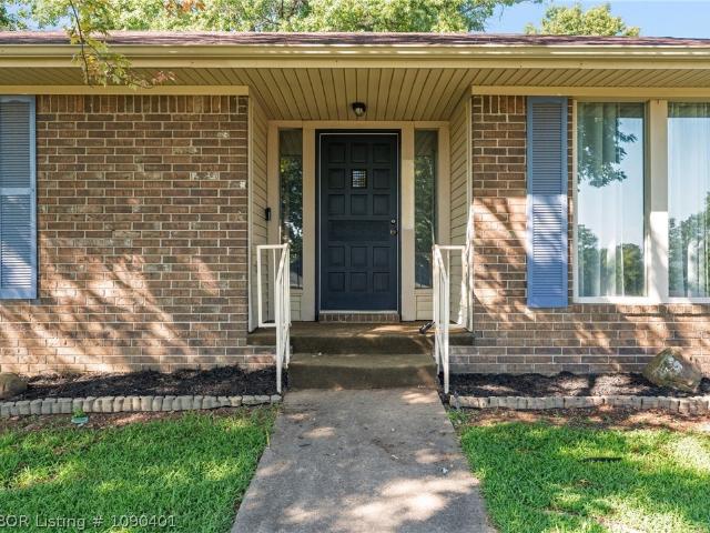 511 Jenny Wren Street