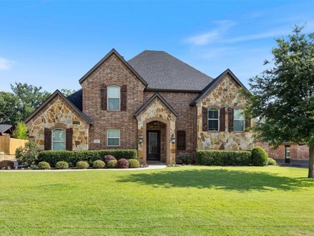 511 Oak Forest Ct, Kennedale, TX 76060