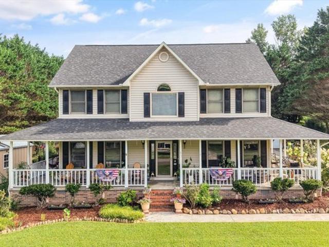 511 Mariner Point Dr, Clinton, TN 37716