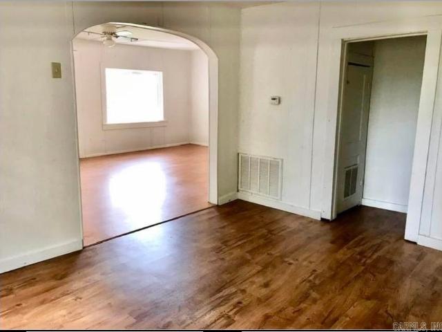 511 N Hickory