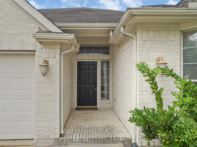511 Nadia Way