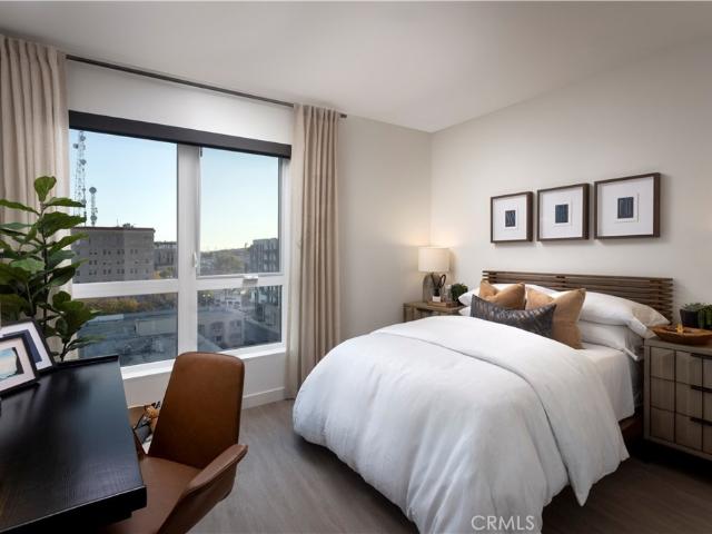 511 S Harbor 527