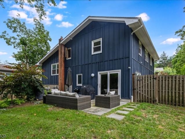 511 Scotland Rd