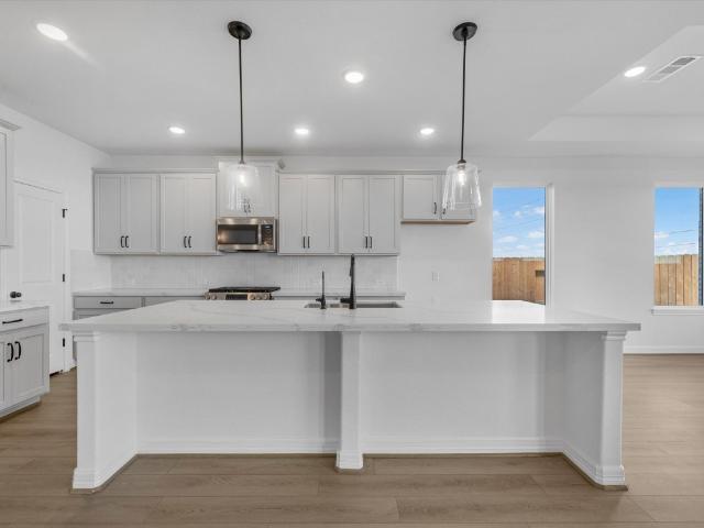 511 Selaura Street