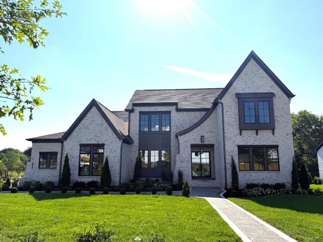 510 St Charles Dr