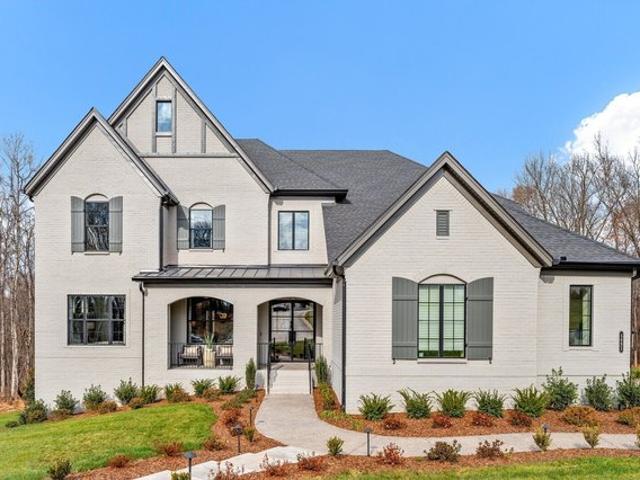 511 St Charles Dr, Arrington, TN 37014
