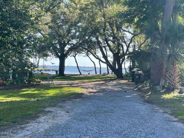 511 Palomar Dr, Pensacola, FL 32507