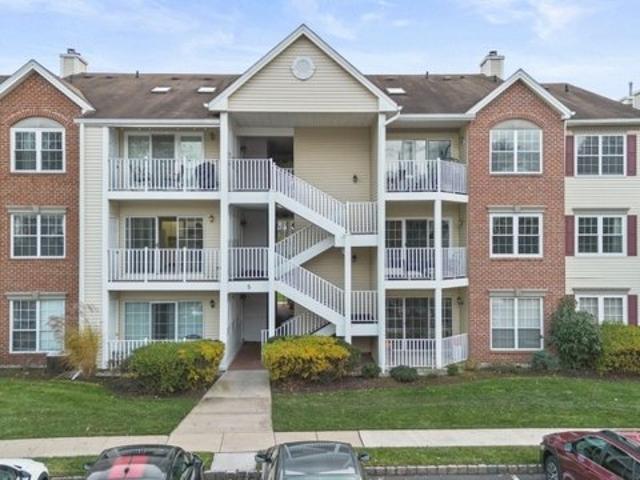 511 Red Crest Ln, Branchburg Township, NJ 08876