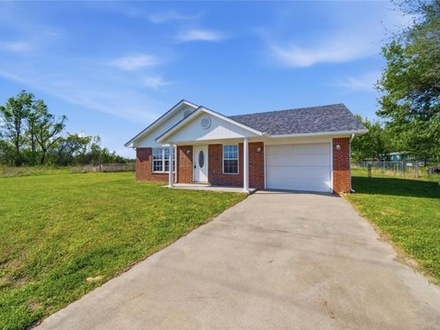 511 W Cemetery Rd, Oktaha, OK 74450