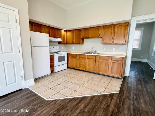 511 W Harrison Ave 2
