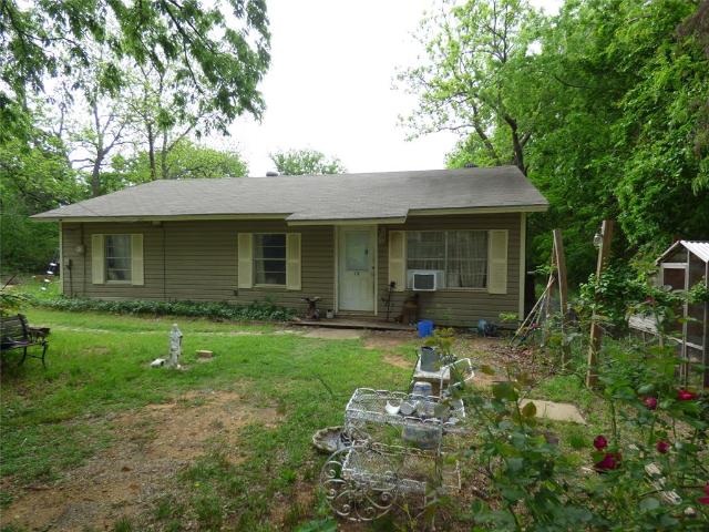 511 W Pecan St, Aubrey, TX 76227 | MLS #21235