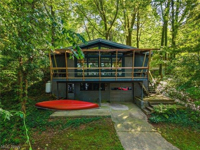 511 W Shore Dr, Lucas, OH 44843