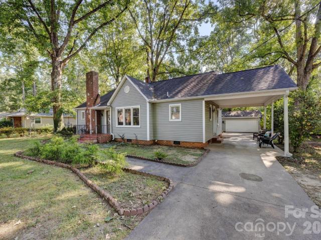 511 Woodside Drive