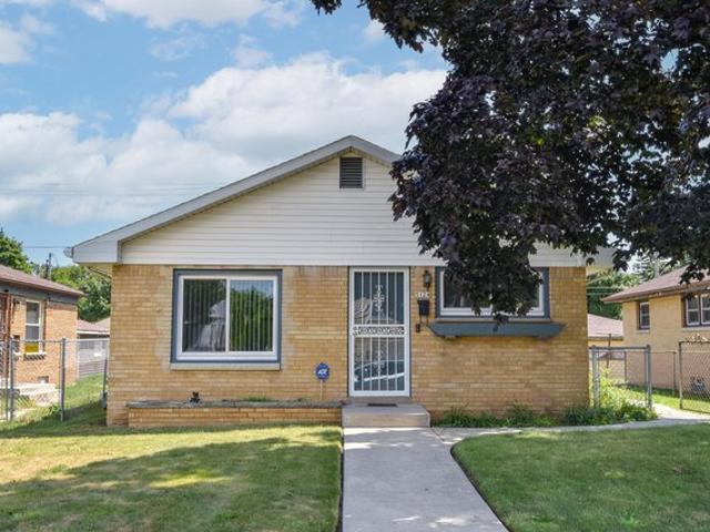 5124 N 68th St, Milwaukee, WI 53218